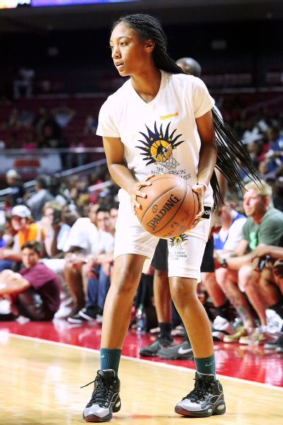 Little League World Series Pioneer Mo Ne Davis Shifts Her Drive To Basketball Court