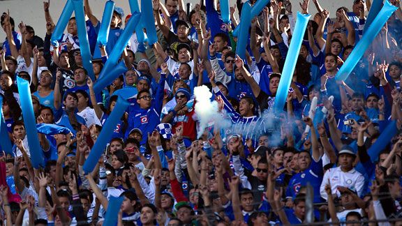 América y Cruz Azul cumplen 50 años de su primer duelo - ESPN