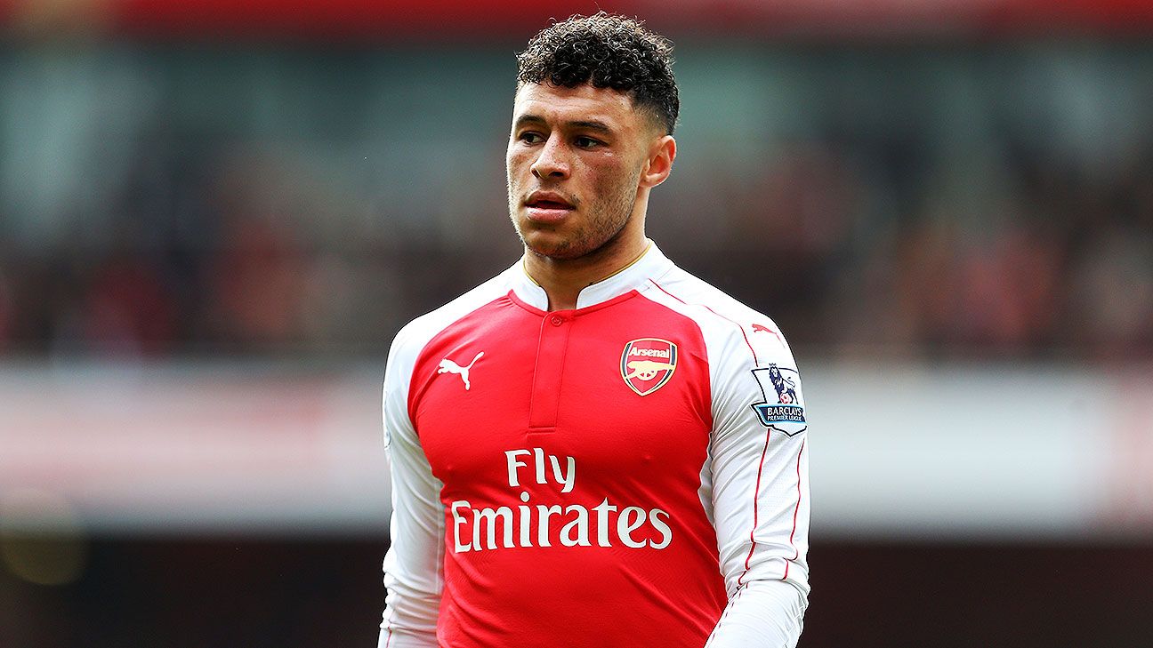 Oxlade-Chamberlain, baja para Inglaterra en la Euro