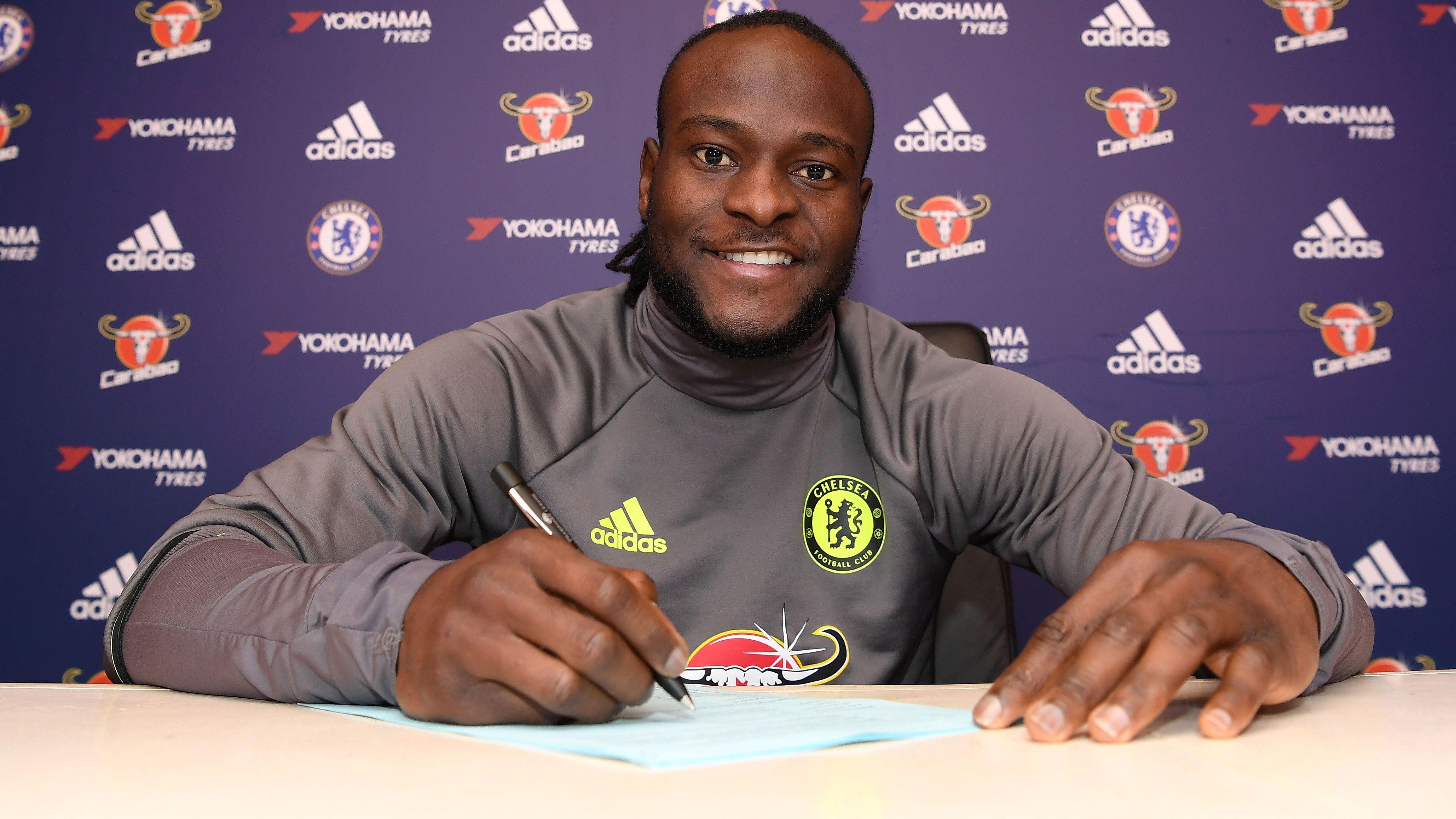 Victor Moses renovó su contrato con Chelsea hasta 2021 - ESPN