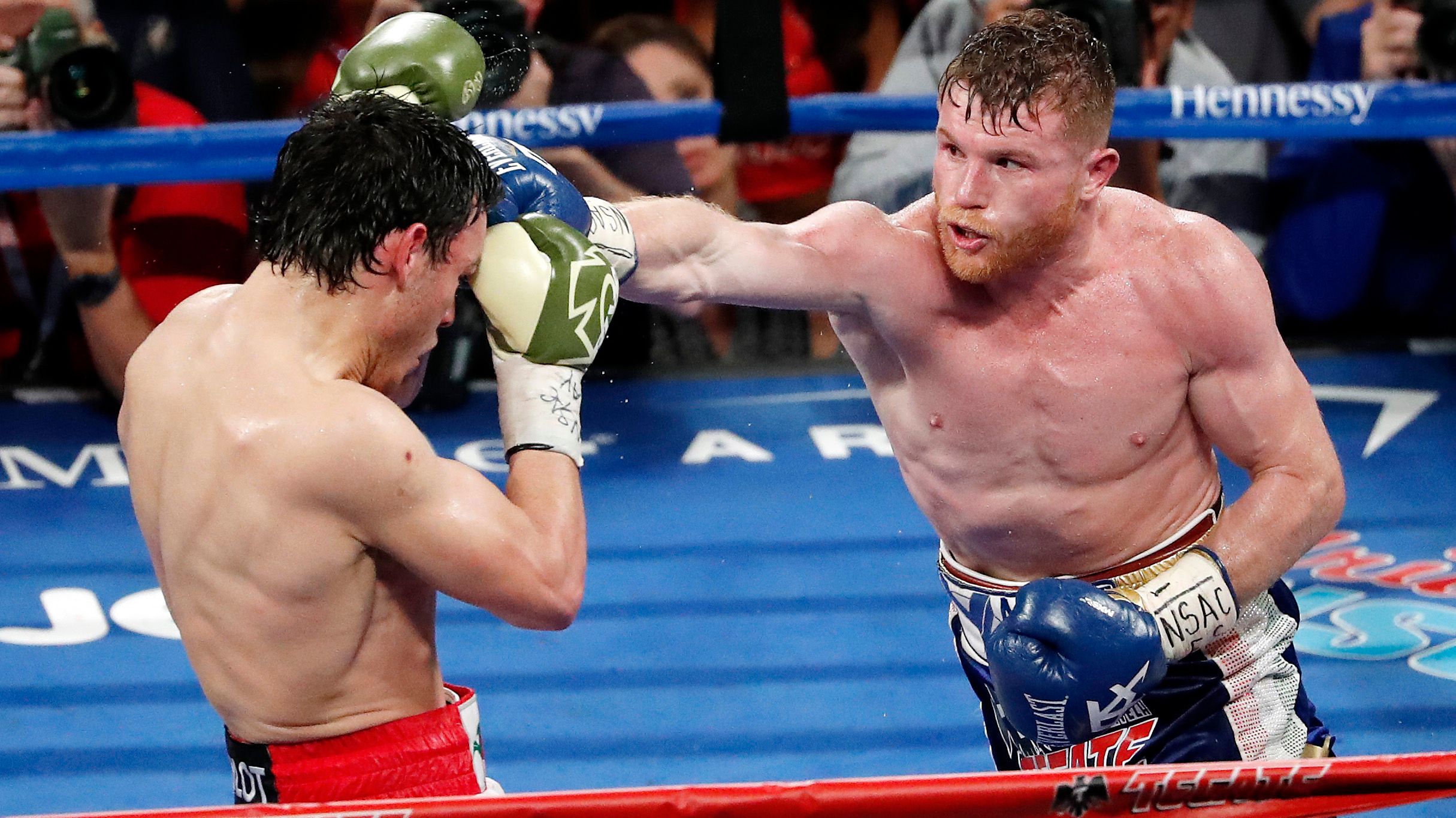 Saúl 'Canelo' Álvarez fue a Las Vegas a trabajar y la afición se lo ...