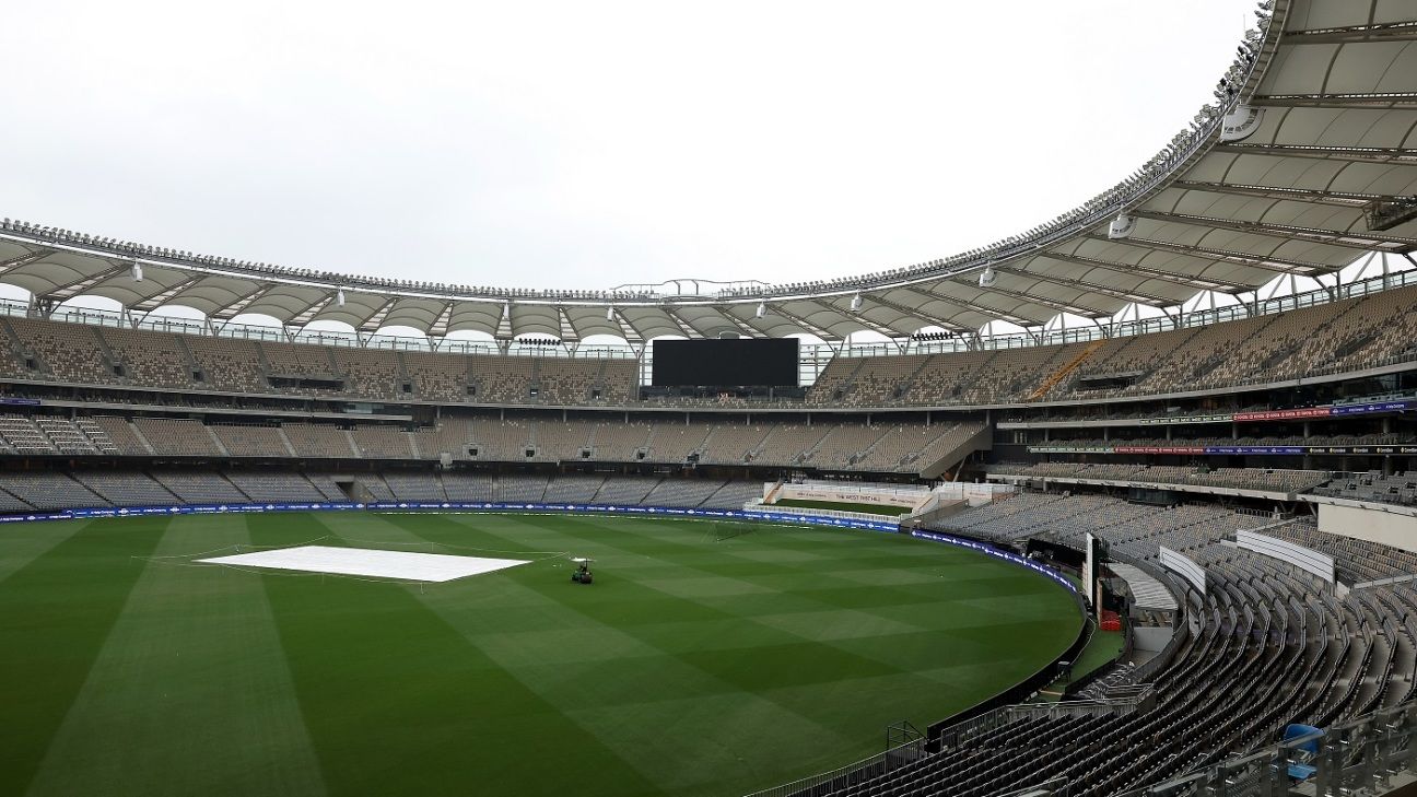 Perth pitch prep: 'Big-snake cracks' unlikely after unseasonal rain - ESPN