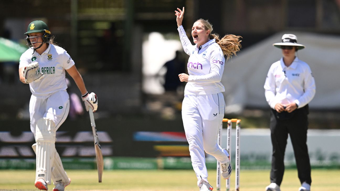 Ree-Mac rides the lightning as old-ball impact gives England edge - ESPN