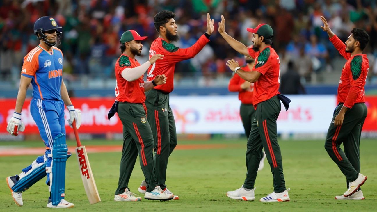 Aaron: 'Axar ahead of Samson? I do not understand it' - ESPN