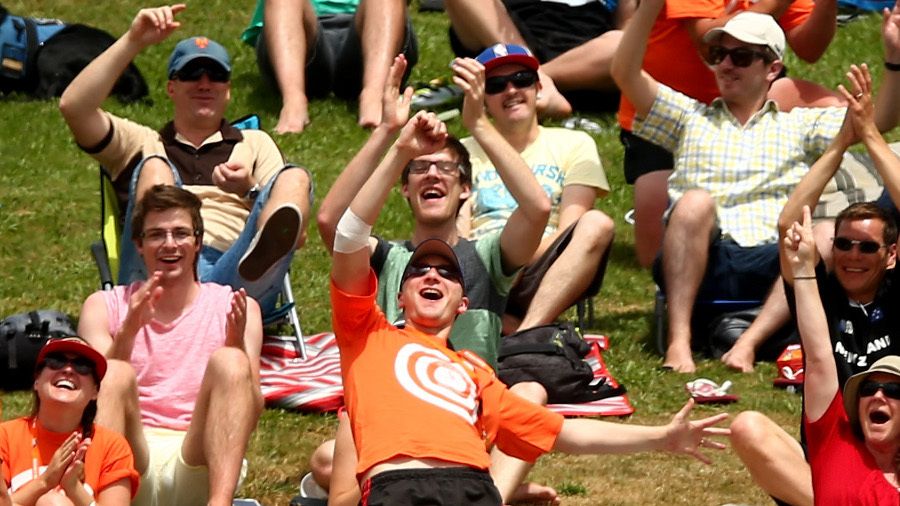 Bullying schoolboys with a cricket bat - ESPN