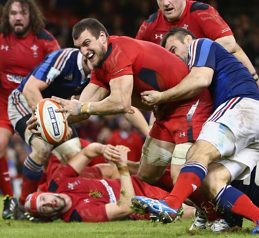 Wales Rugby: Sam Warburton suffers dislocated shoulder