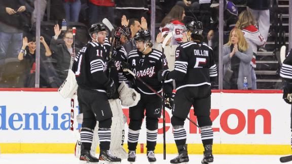 Jack Hughes guía a los Devils al triunfo por 3-1 a los Kings - ESPN Video