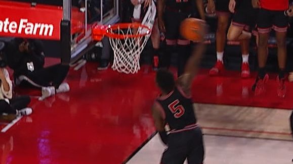 Edwards throws down big windmill jam - ESPN Video
