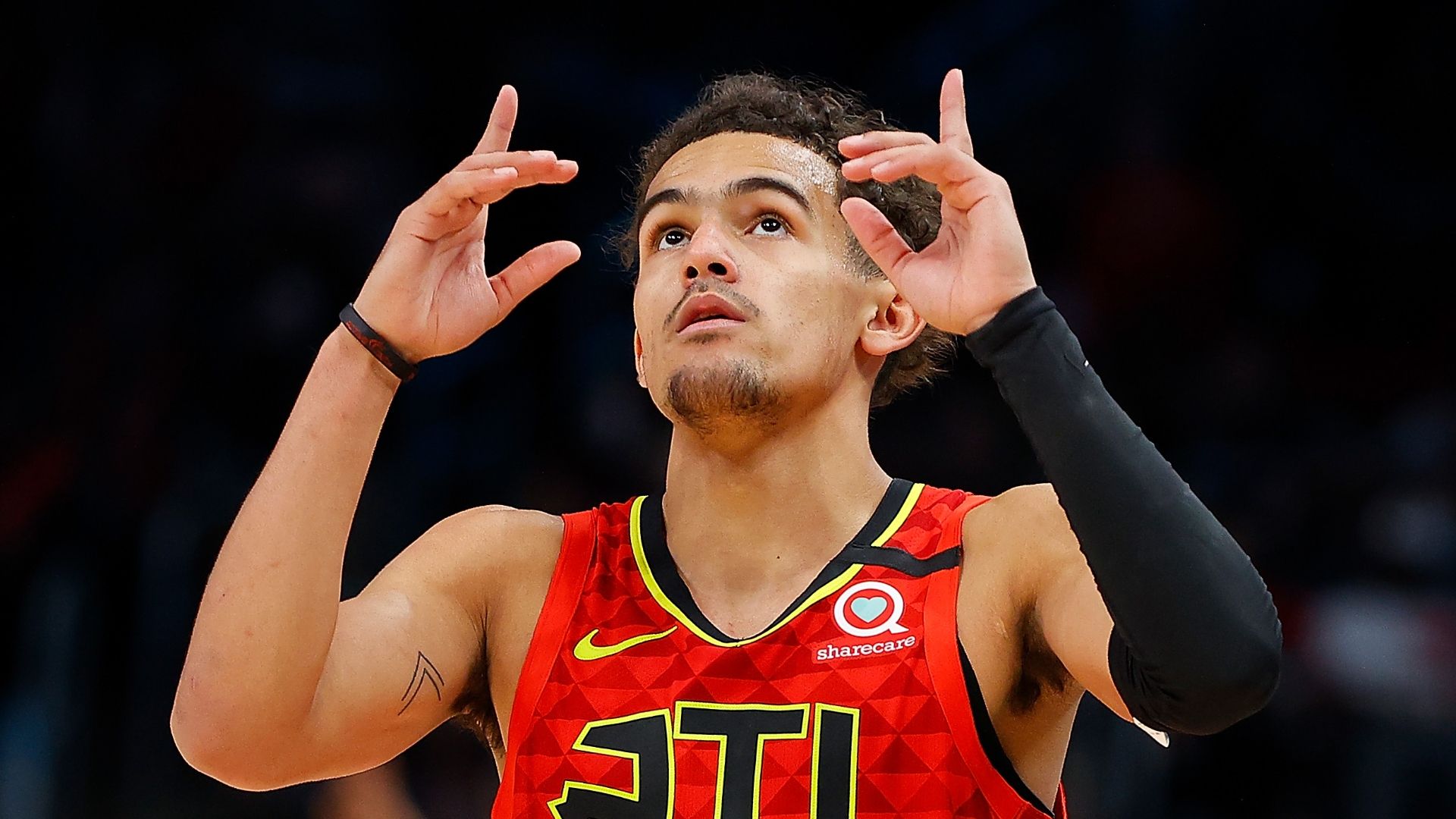 How Trae Young paid tribute to Kobe - ESPN Video