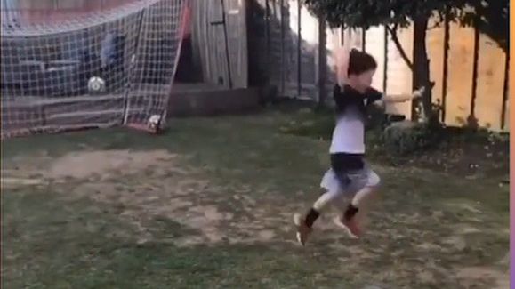 This brotherly soccer match turns competitive with one cartwheel - ESPN ...