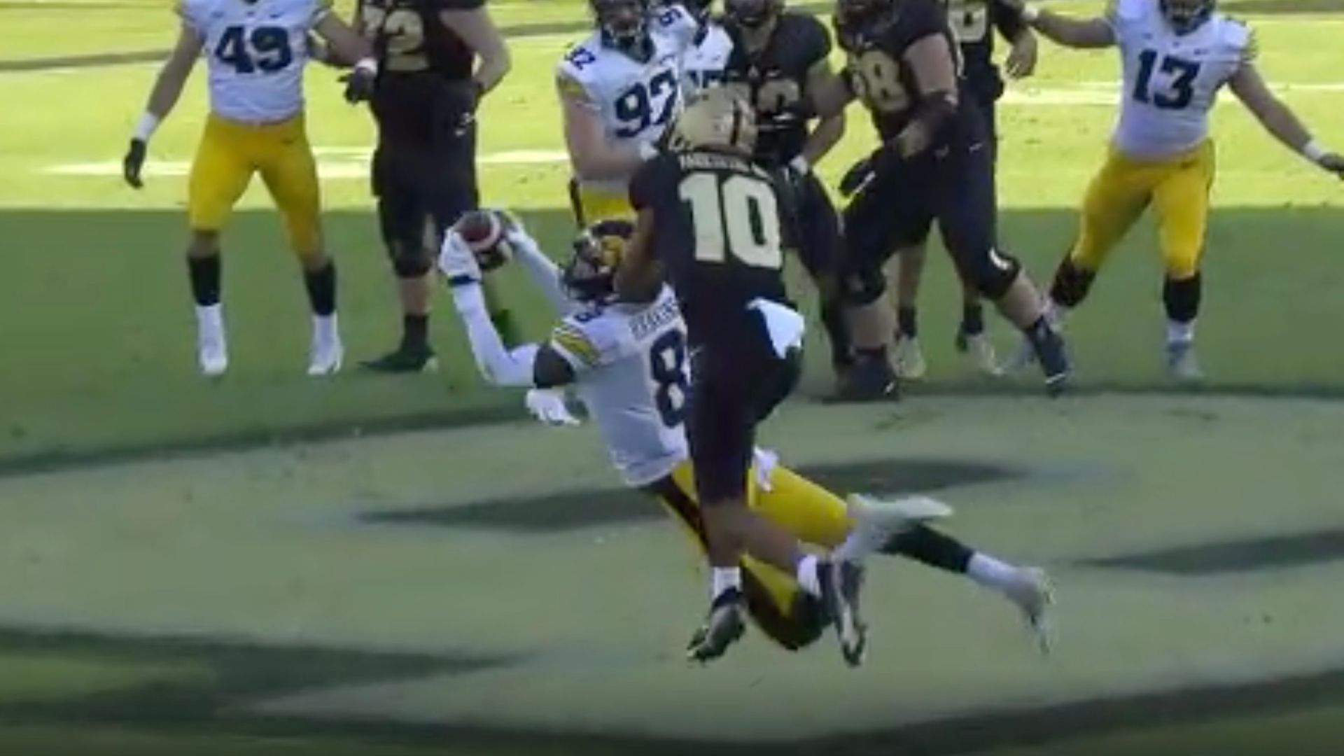 Matt Hankins stretches out for Iowa INT - ESPN Video