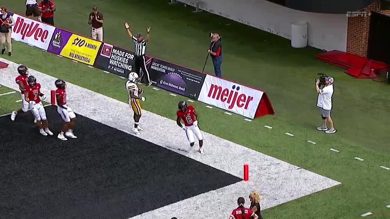 Titus Swen crosses goal-line for 22-yard Rushing touchdown - ESPN Video