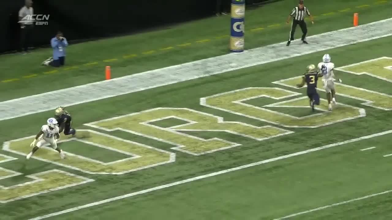 Sam Howell airs it out for 4-yard touchdown Pass - ESPN Video