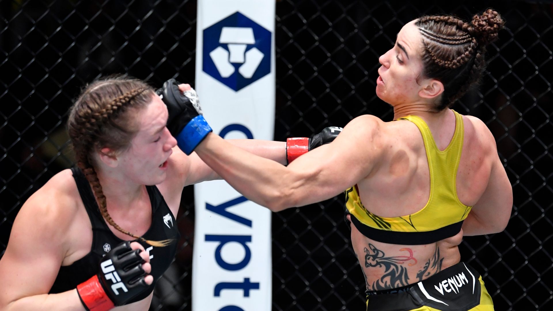 Fight heats up between Aspen Ladd, Norma Dumont in Round 4 - ESPN Video