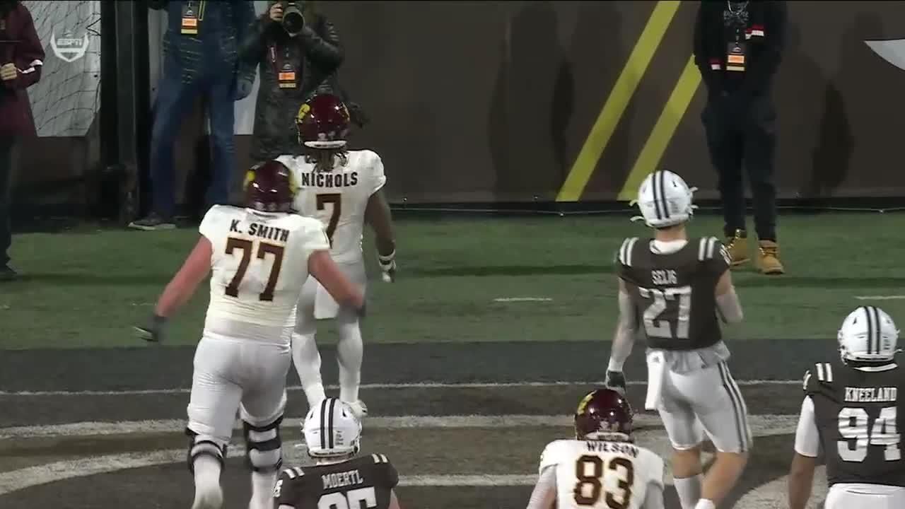 Lew Nichols scores 5-yard Rushing TD vs. Western Michigan - ESPN Video