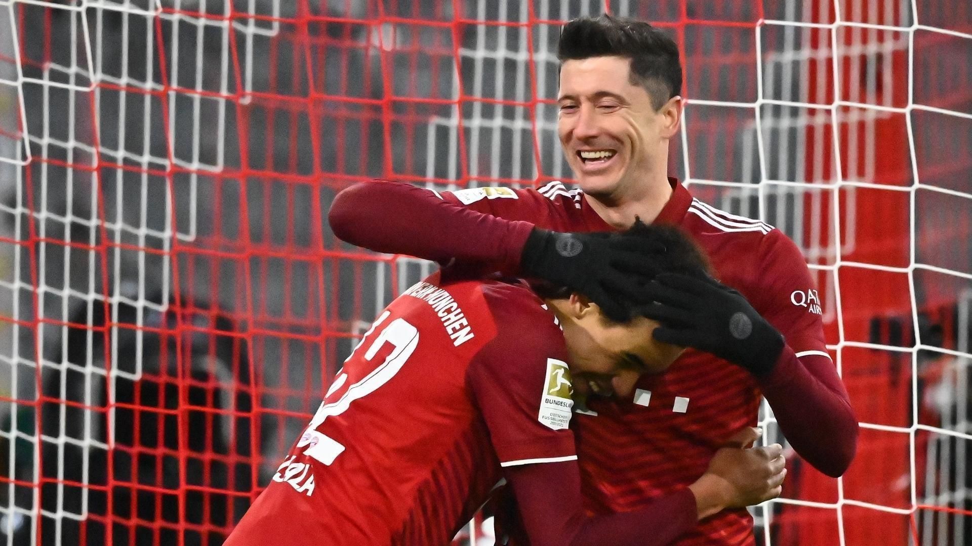 Robert Lewandowski nets record goal in Bayern's shutout win - ESPN Video