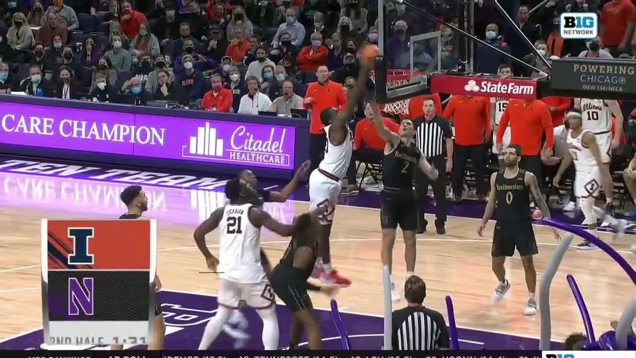 Da'Monte Williams flies in for the go-ahead slam - ESPN Video