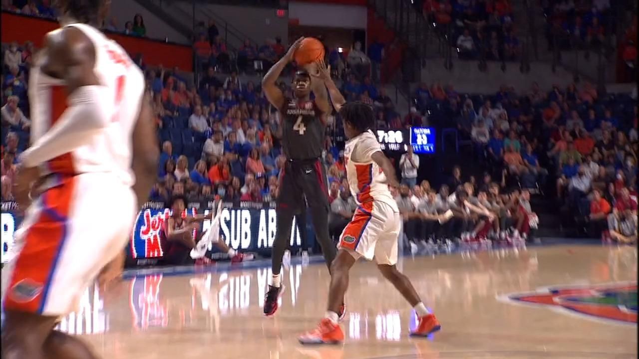 Davonte Davis knocks down the 3 from deep for Arkansas - ESPN Video
