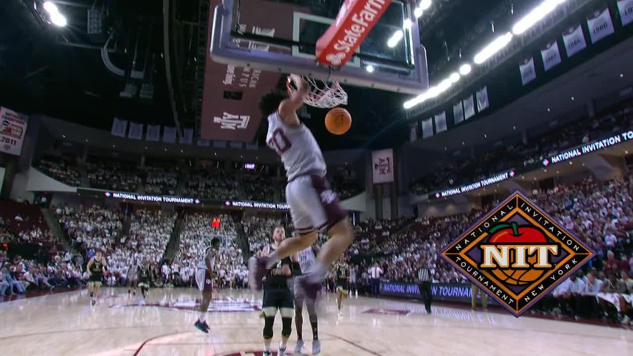 Andre Gordon rocks the rim with slam dunk - ESPN Video