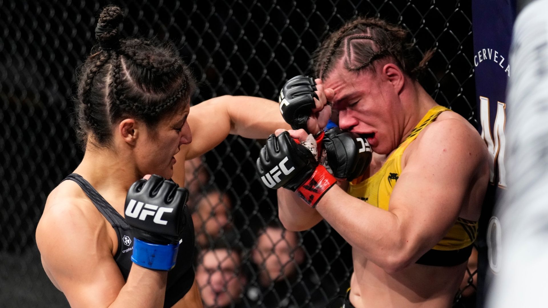 Godinez keeps the pressure on Carnelossi - ESPN Video