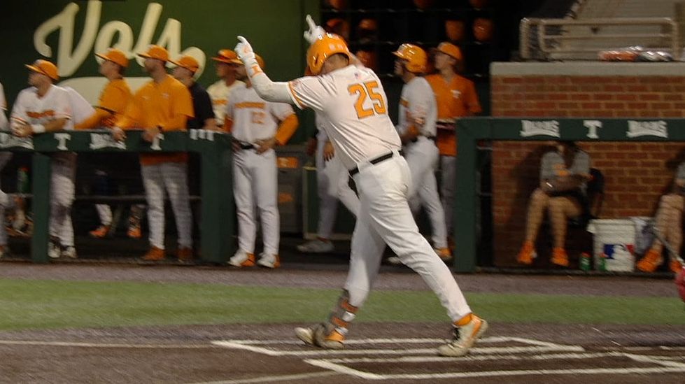 Blake Burke mashes a pair of HRs for Tennessee - ESPN Video