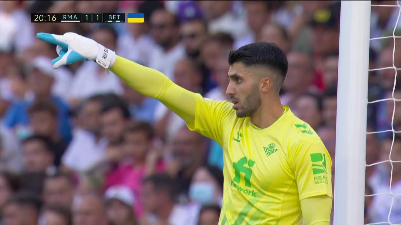 Rui Silva makes phenomenal save for Betis - ESPN Video