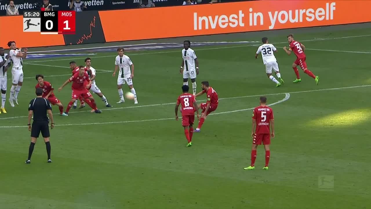 Aaron Martin's perfect free kick gives Mainz the lead - ESPN Video