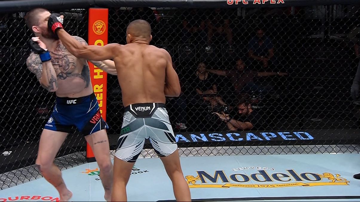 Nikolas Motta grabs huge 1st-round KO - ESPN Video