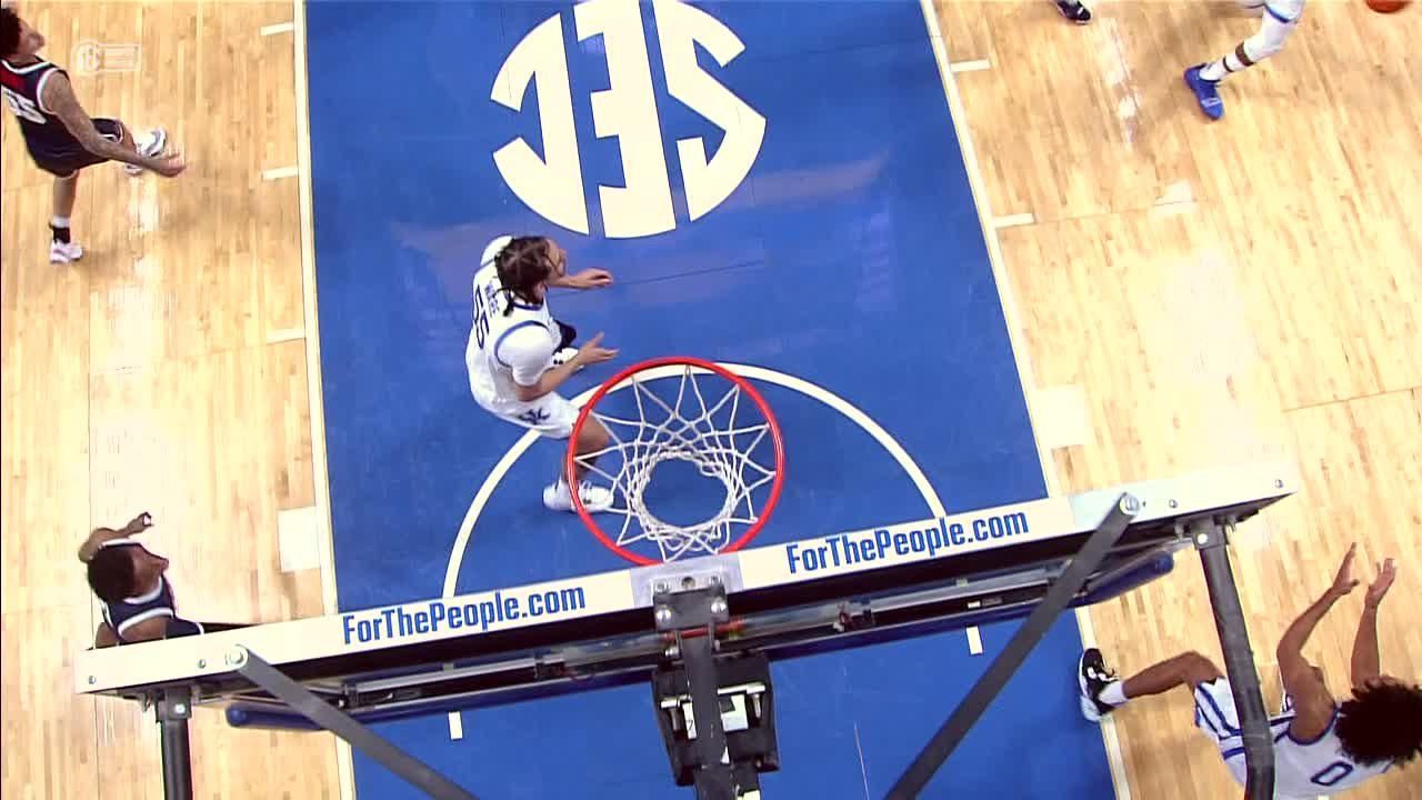 Jacob Toppin gets up for the beautiful slam - ESPN Video