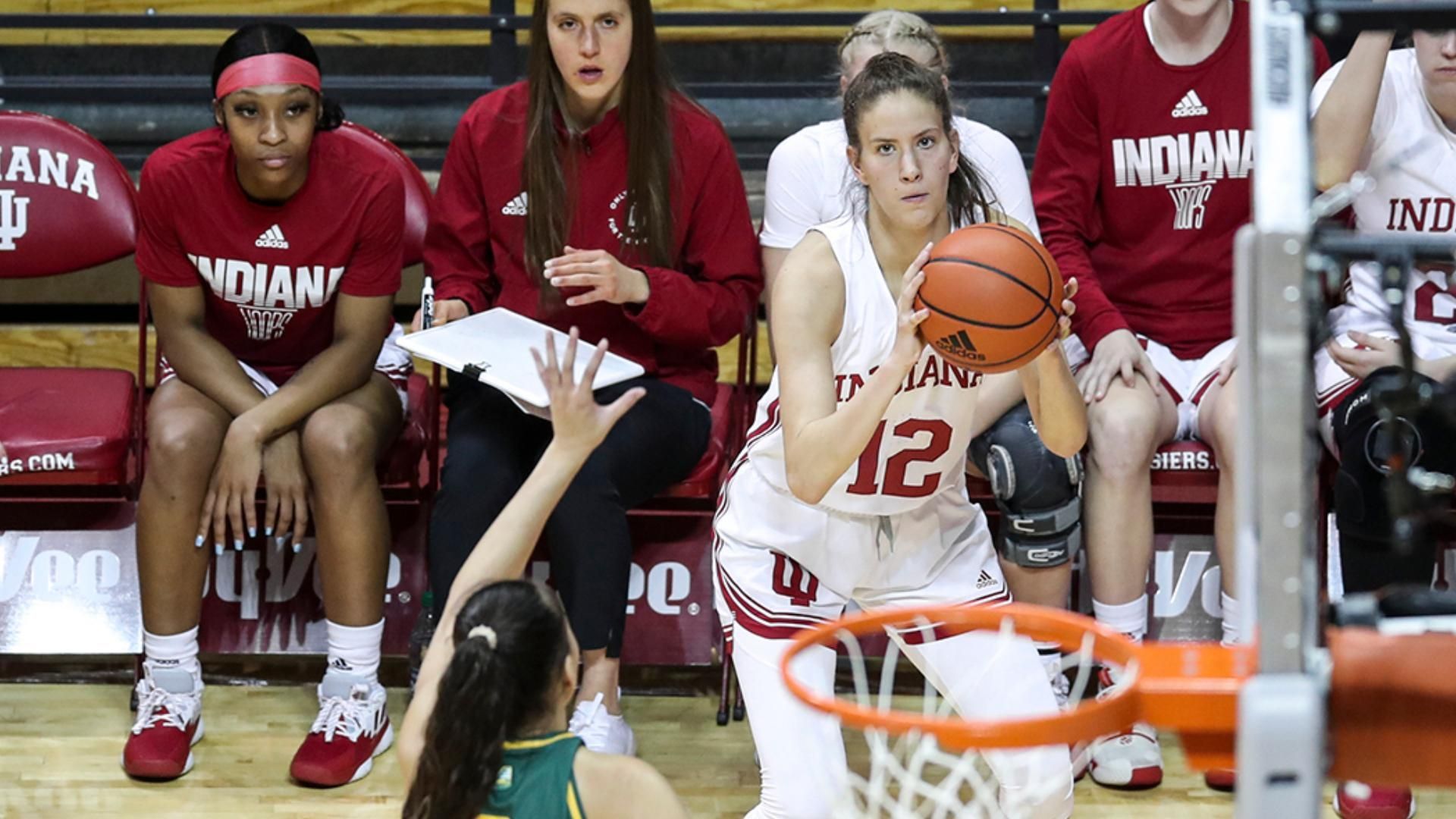 Indiana's Yarden Garzon impresses with 19 points in collegiate debut ...
