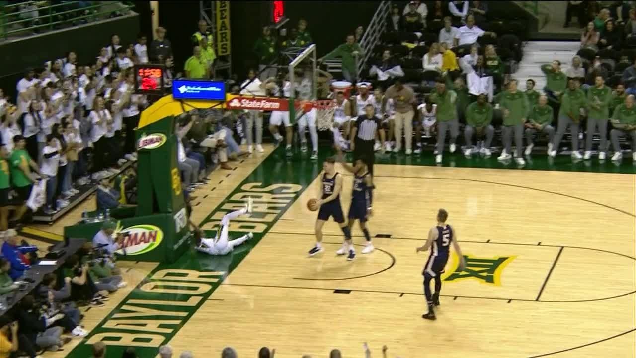 Dale Bonner makes a nice move for the layup - ESPN Video