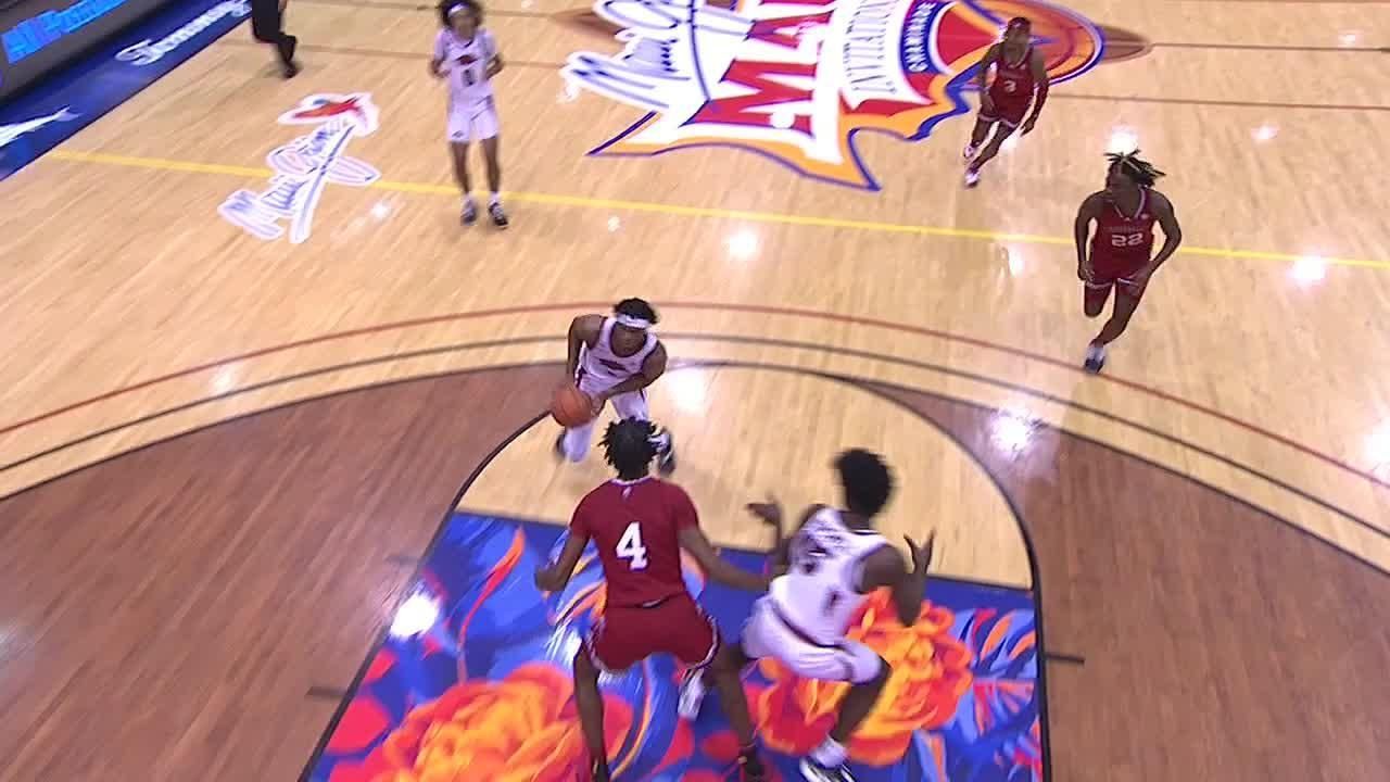 Ricky Council IV drives in for Arkansas layup - ESPN Video