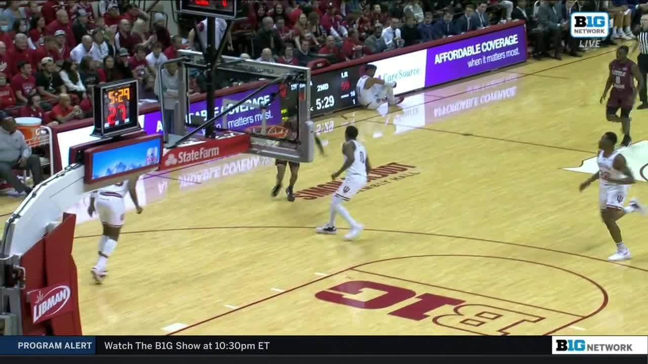 Jordan Geronimo elevates for the big-time swat - ESPN Video