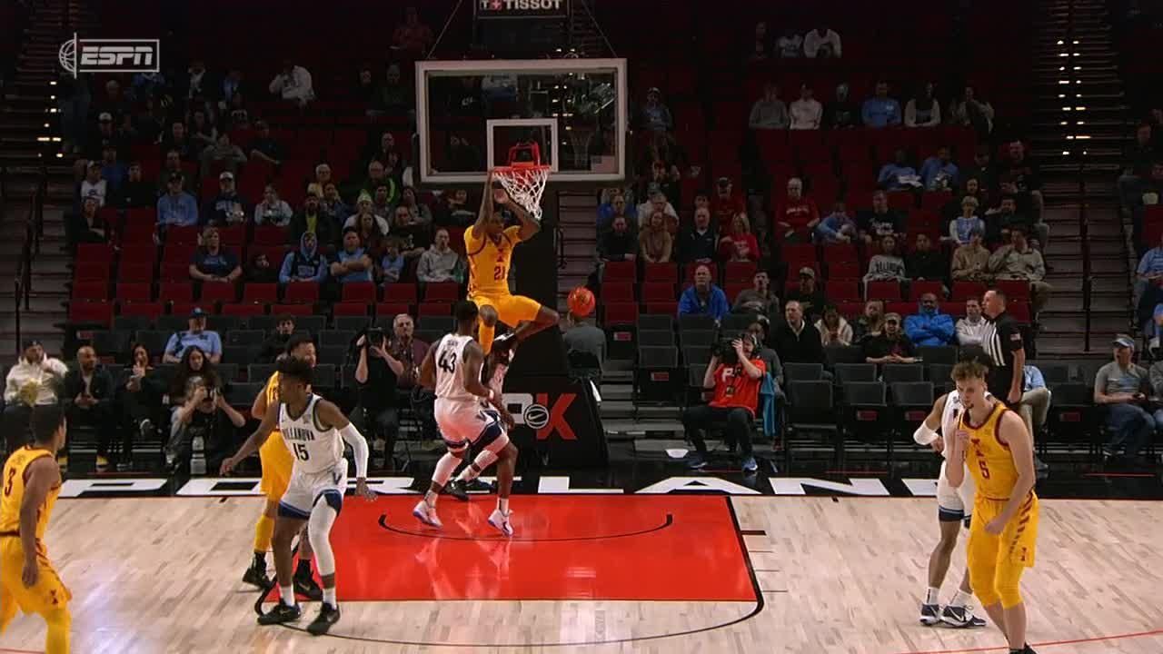 Osun Osunniyi throws down powerful slam dunk vs. Villanova Wildcats ...