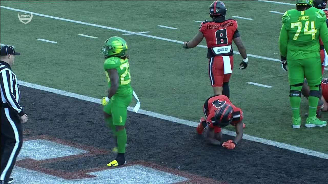 Noah Whittington dives into the end zone for an Oregon TD - ESPN Video