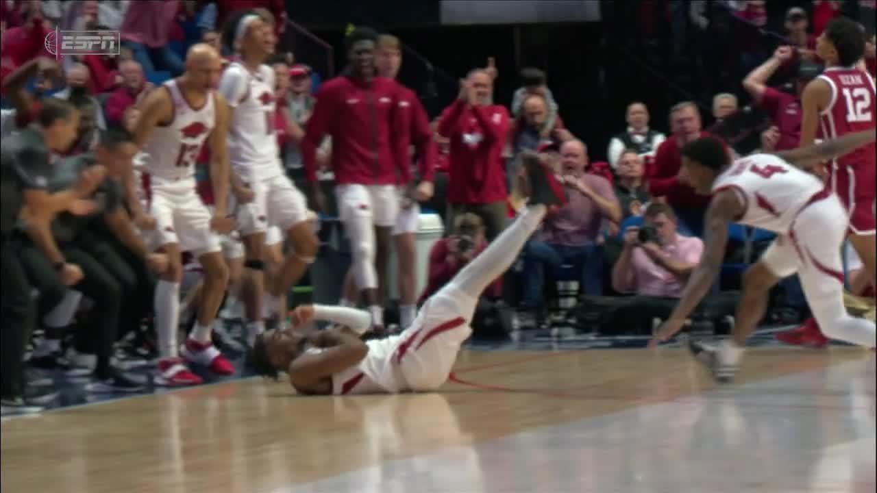 Kamani Johnson makes a nice move for the lay-in - ESPN Video