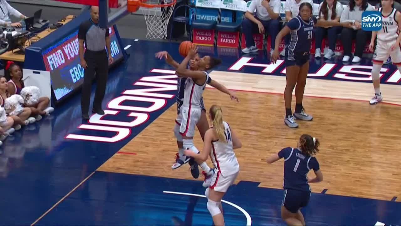 Lou Lopez-Senechal shows off vision with nice pass vs. Georgetown ...