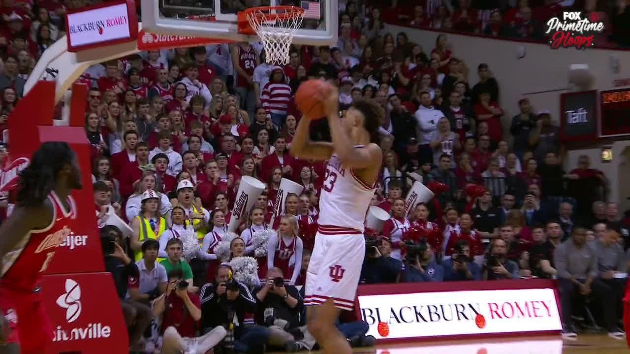 Trayce Jackson-Davis rocks the rim with slam dunk - ESPN Video