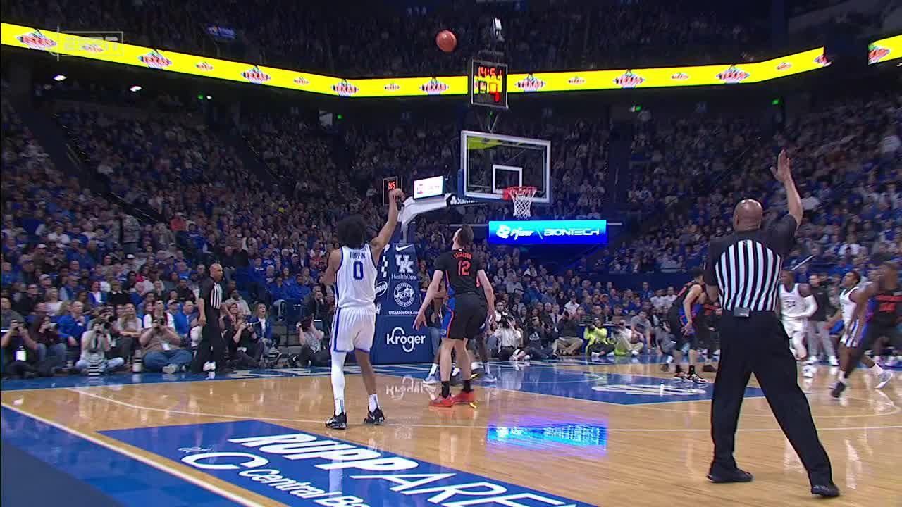 Jacob Toppin knocks down a 3 - ESPN Video