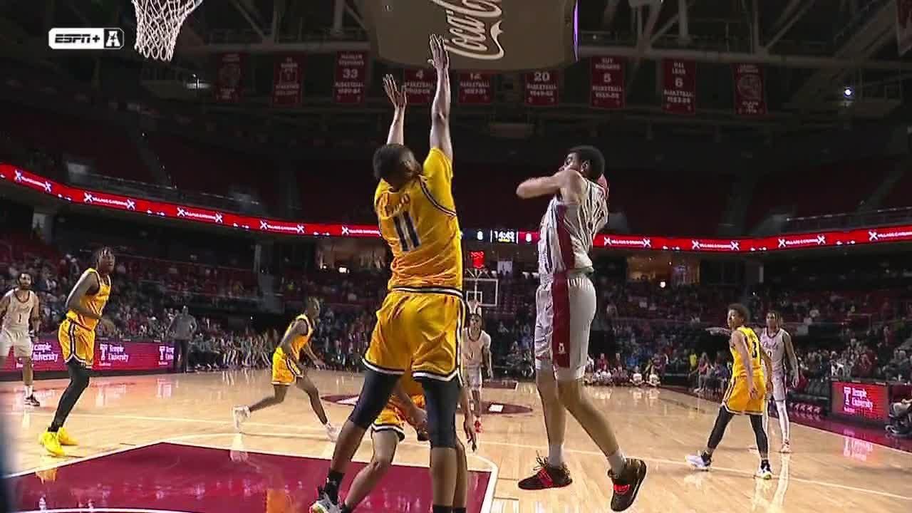 Jamille Reynolds gets the layup to fall vs. Wichita State Shockers ...