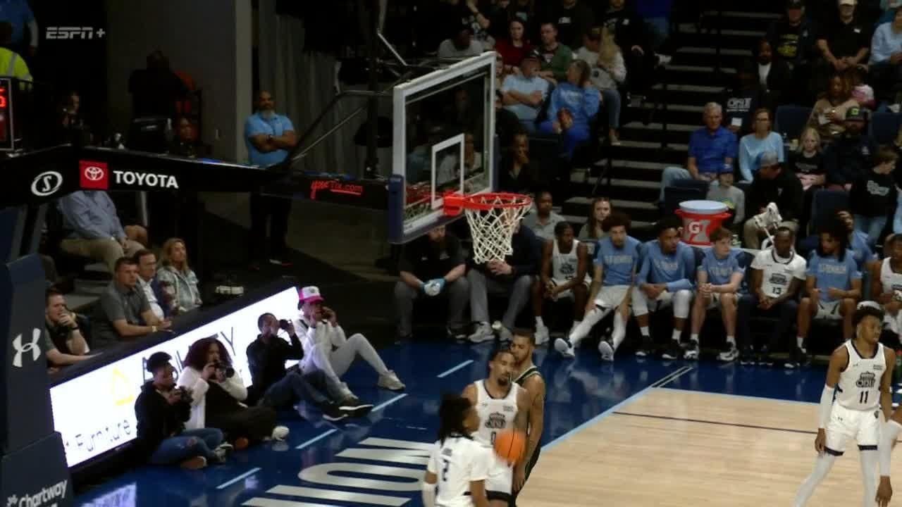 Taevion Kinsey makes a nice move for the lay-in - ESPN Video