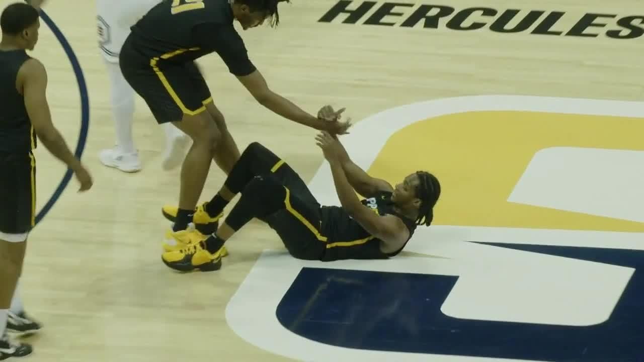 Terence Harcum nails the 3-pointer vs. South Alabama Jaguars - ESPN Video