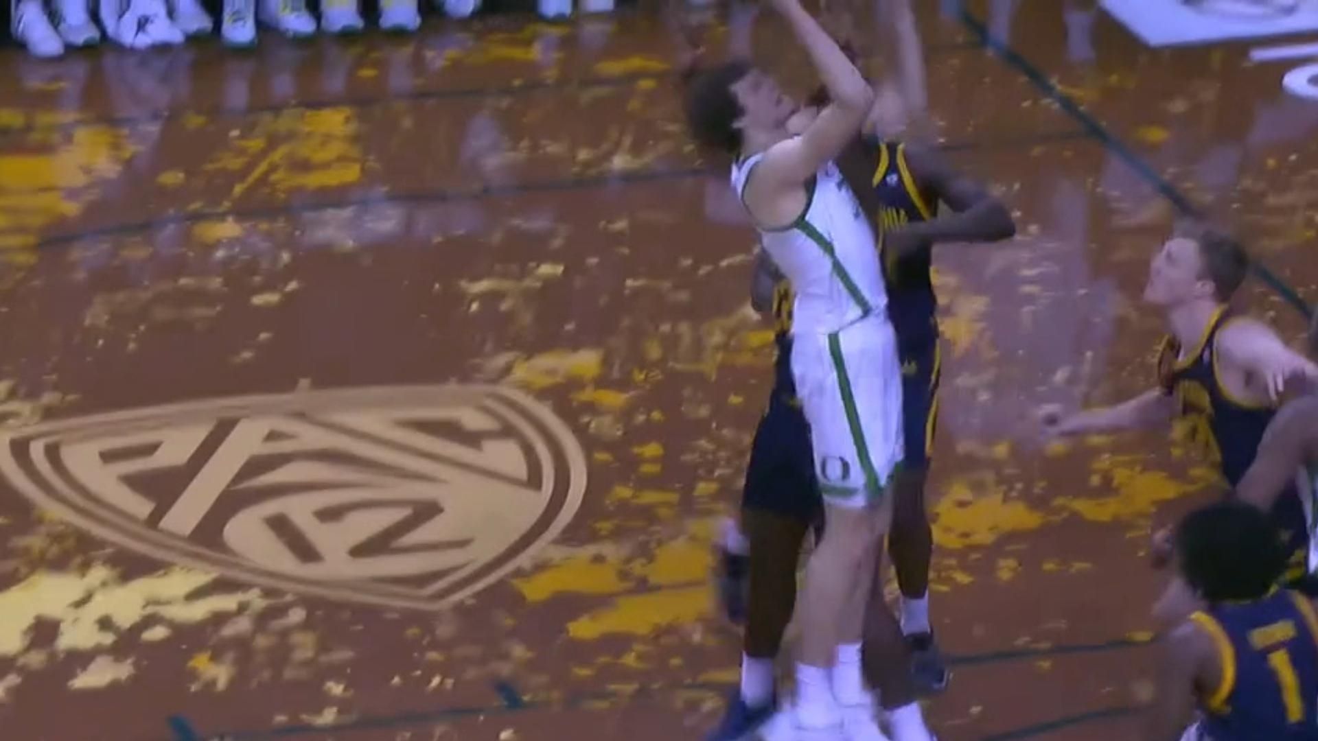 Oregon's Nate Bittle flips in the and-1 - ESPN Video