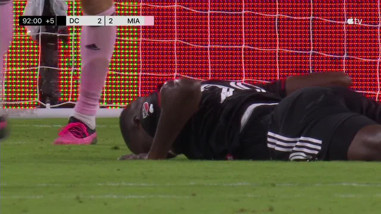 DC United settles for draw after Benteke misses point-blank attempt ...