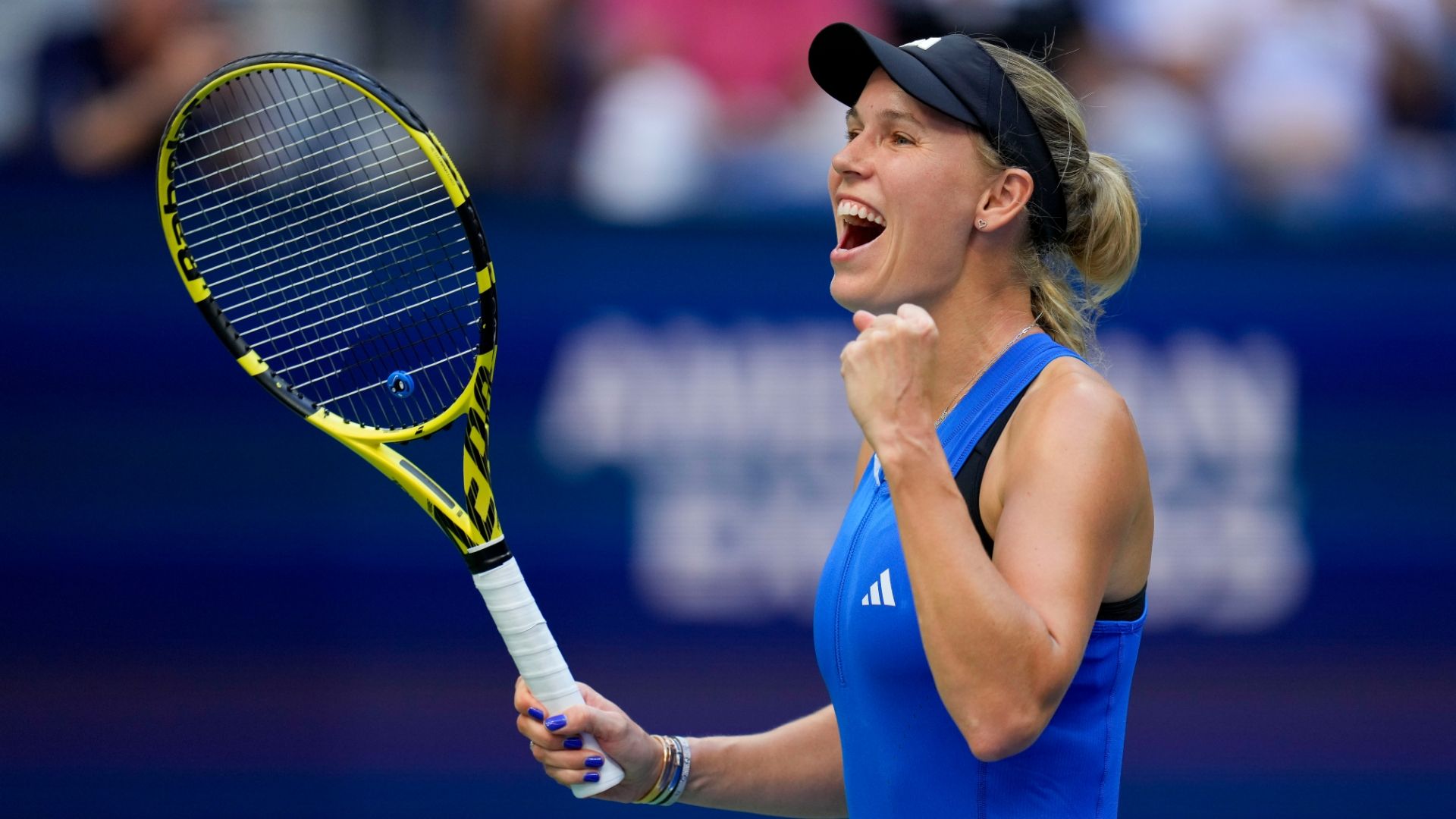 Caroline Wozniacki advances to fourth round to continue comeback story ...