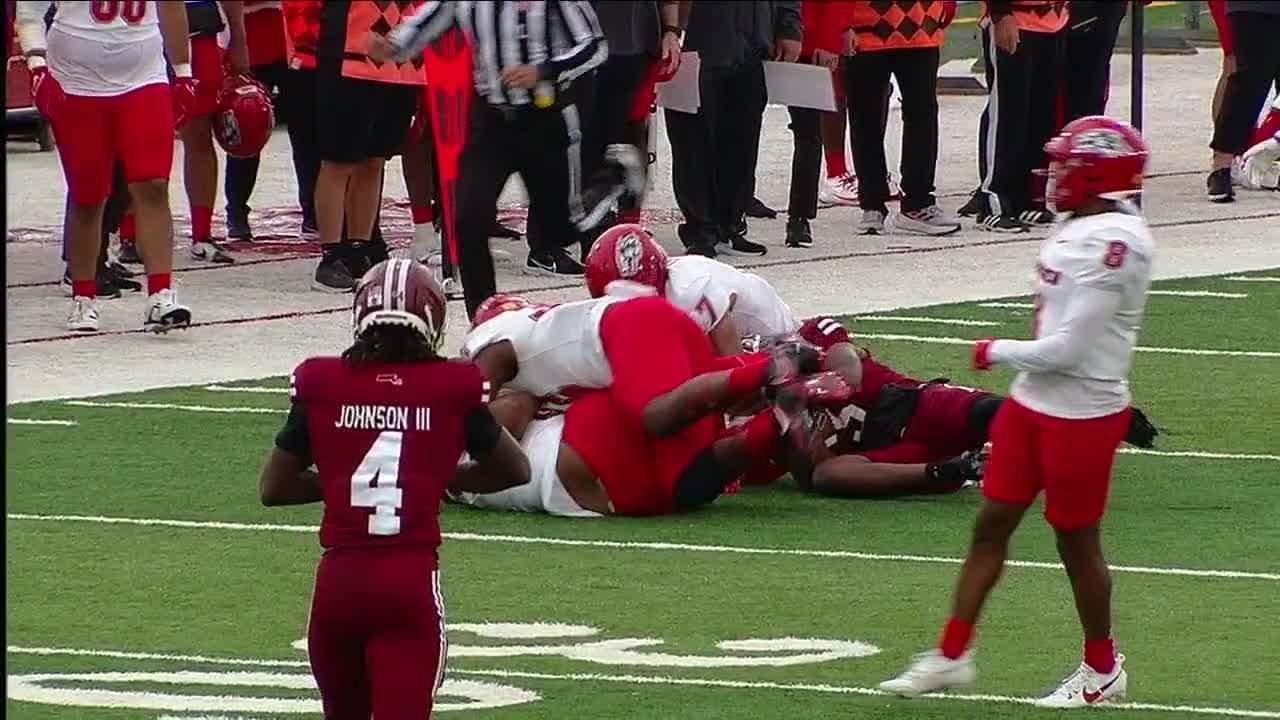 Carlos Davis breaks off 13-yard rush - ESPN Video