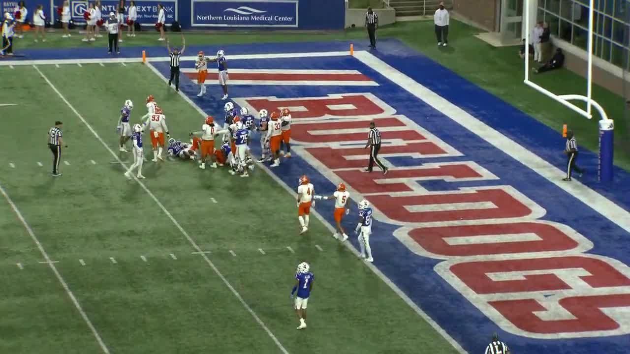 Keith Willis Jr. crosses goal line for 1-yard rushing touchdown - ESPN ...