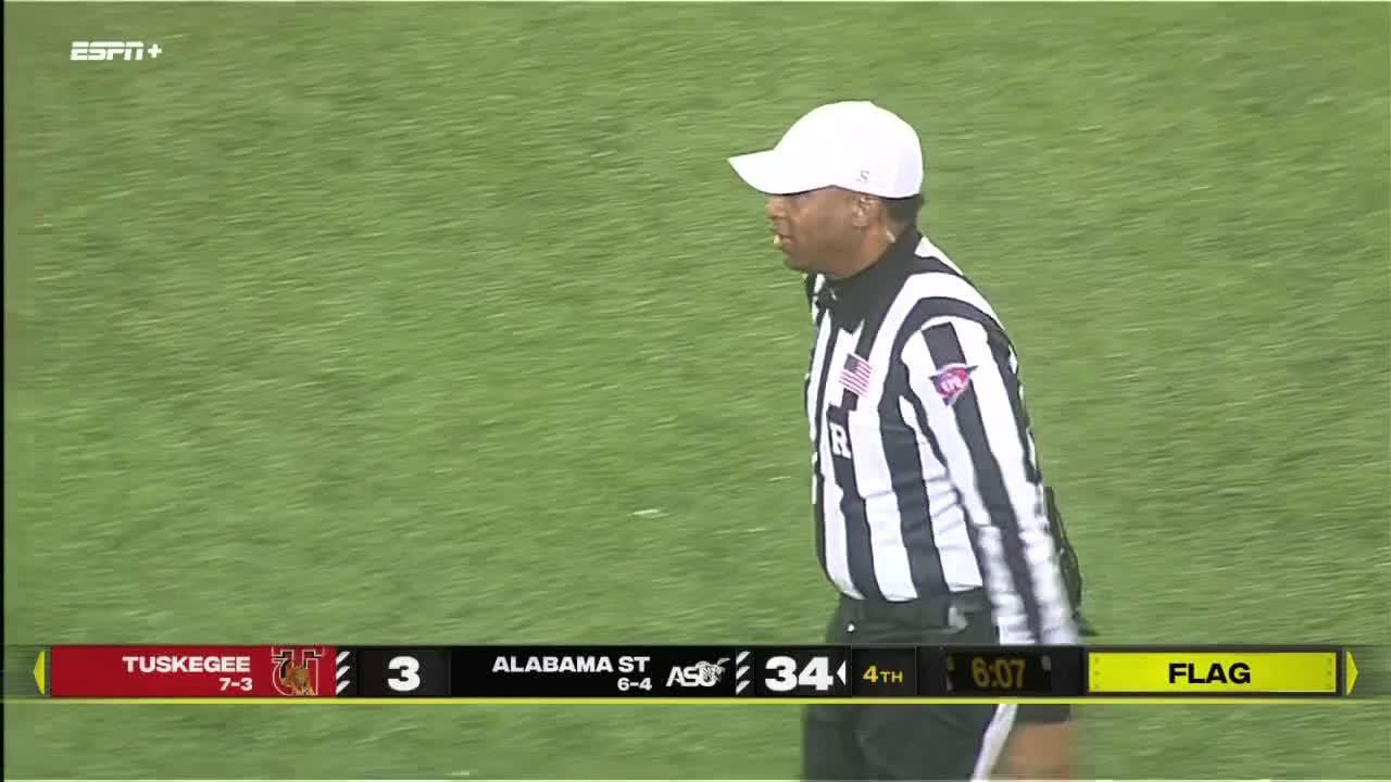 Damon Stewart powers past defense for 12-yard rush - ESPN Video