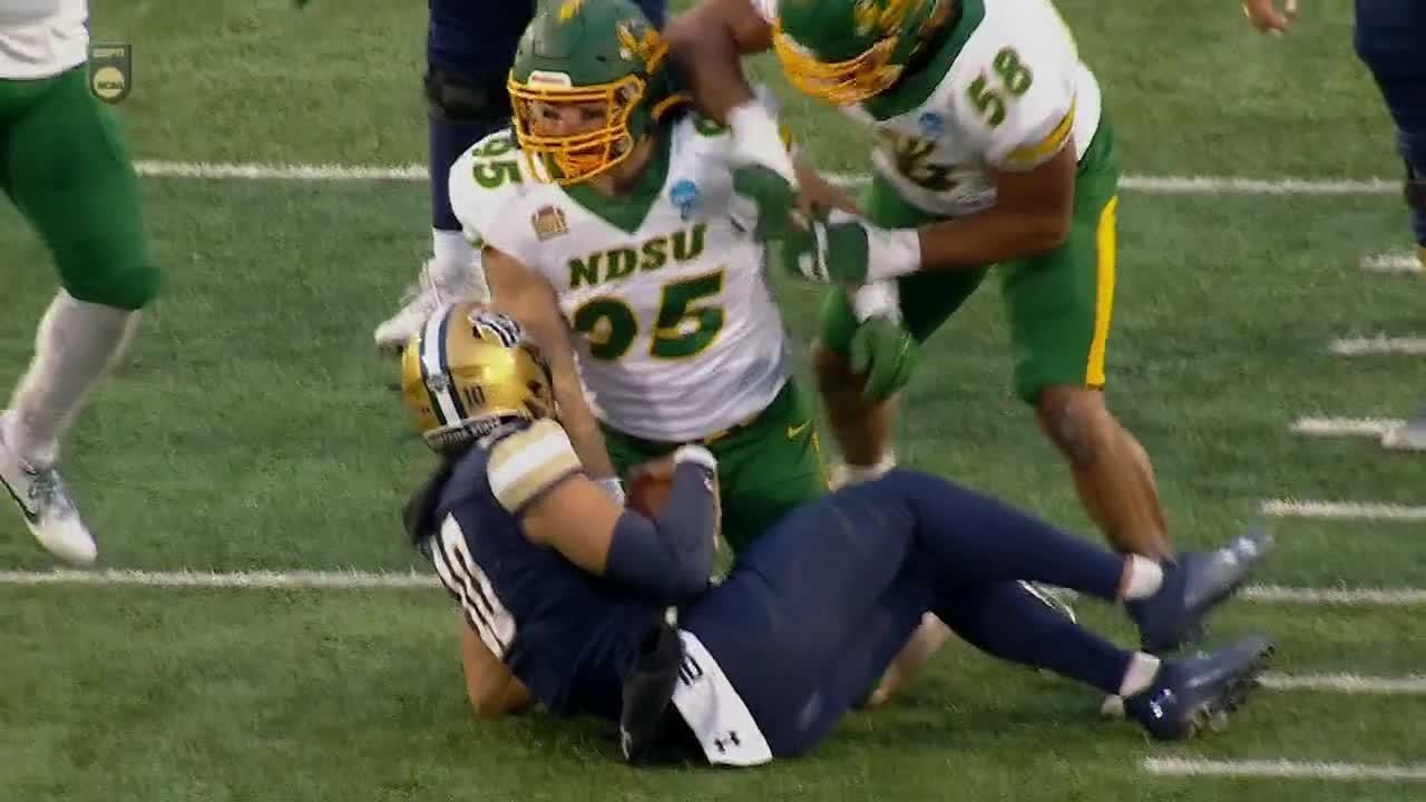 Dylan Hendricks makes timely sack vs. North Dakota - ESPN Video