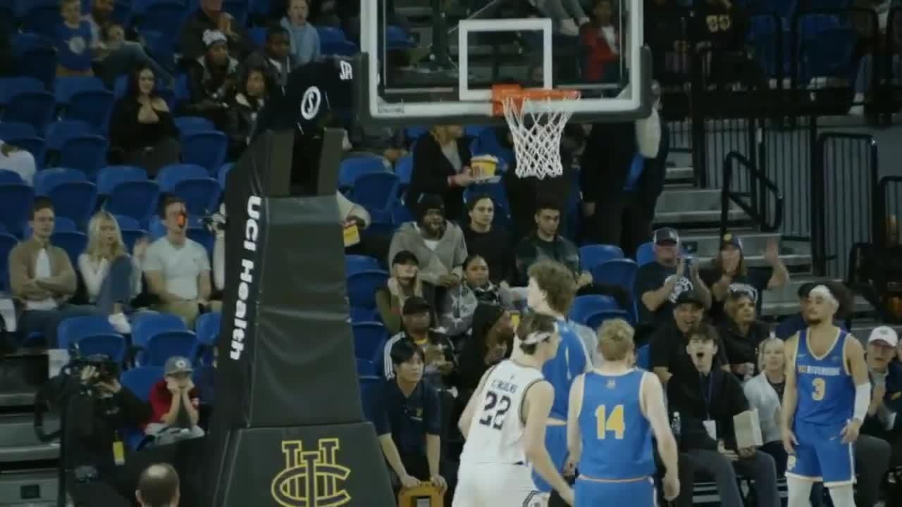 Carter Welling rocks the rim with powerful dunk - ESPN Video